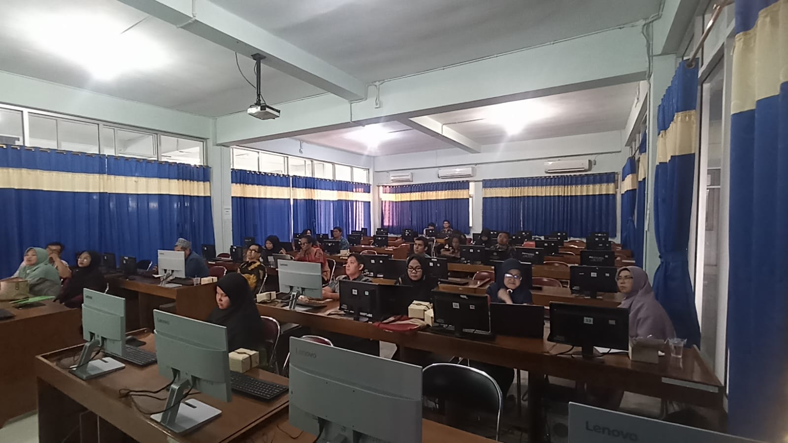 UPT. Pusat Komputer Menyelenggarakan Pelatihan Elearning Bagi Dosen ...